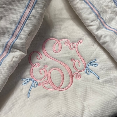 Molly Jane Cursive Script Retro Style Chain Stitch Bean Stitch ...