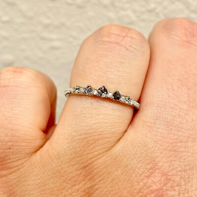 Crystal Gradient Diamond Ring Curved Wedding Band White Gold Black ...