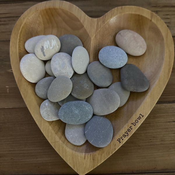 Bulk of 100 Pebbles, Flat & Colorful Genuine Beach Stones, Medium to ...