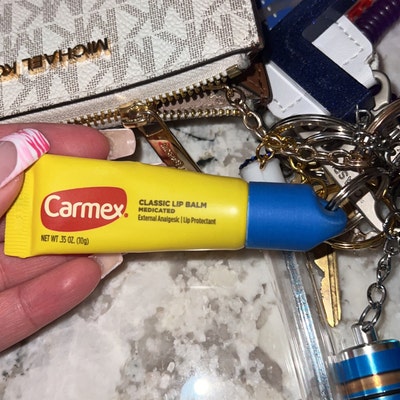 Softlips Keychain Cap key Ring Included Chapstick and Lip Balm Keychain ...