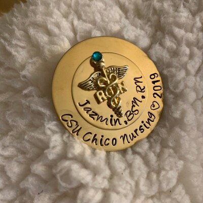 Gold LPN Pin licences Nurse Practitioner Pin Pinning Ceremony ...