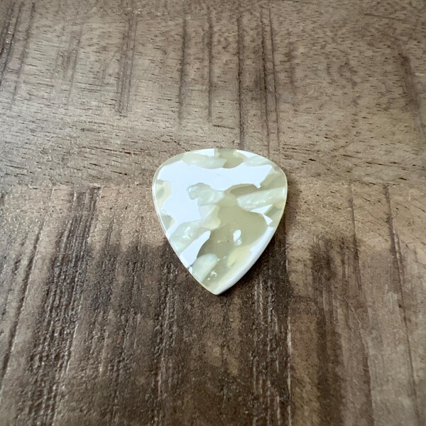 Galalith / Casein Guitar Pick - Faux Tortoise / Faton Macula Signature ...