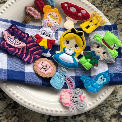 Alice in Wonderland Finger Puppets, Alice Finger Puppets, Wonderland ...