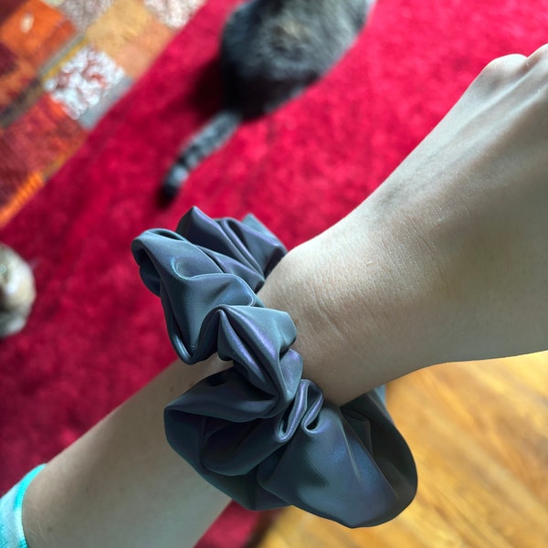 Reflective Scrunchy With Hidden Pocket Zipper Stashie Stash Scrunchie ...