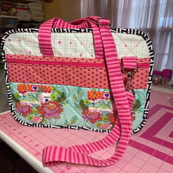 A Place for Everything 2.0 Patterns by Annie Zipper Compartments Sewing ...