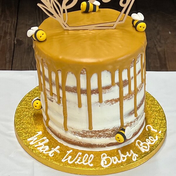 Fondant / Gum Paste Bees Cake or Cupcake Topper. Edible Bees Decoration ...