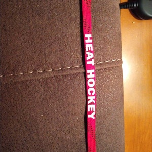 Hockey Keychain, Hockey Team Gift, Beaded Hockey Lace Keychain ...