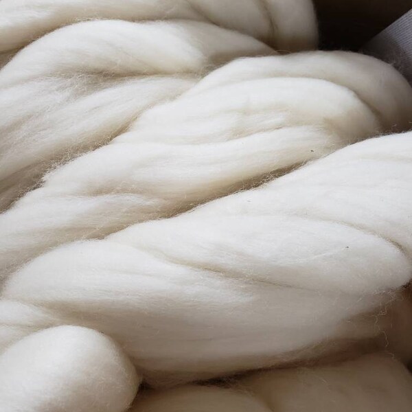 4.4 Lb on Sale Wool Roving, Roll Un-dyed White Wool Top Fiber Spinning ...