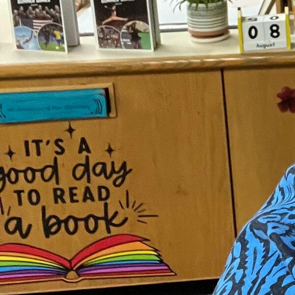 Bathroom Woman Sign Decal, Bathroom Door Decal, Bathroom Door Sign ...