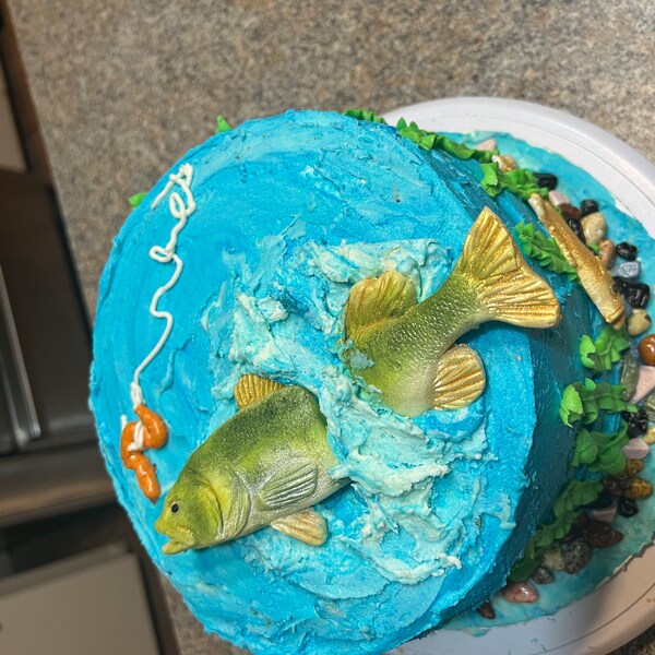 Fondant Fish Cake Topper - Fondant Bass - Fish Topper - Fondant Fishing ...