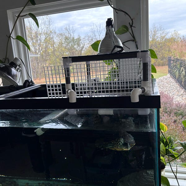 Hanging Tank Topper! Escape Proof, Sturdy, Metal Top. Fits Any Tank ...