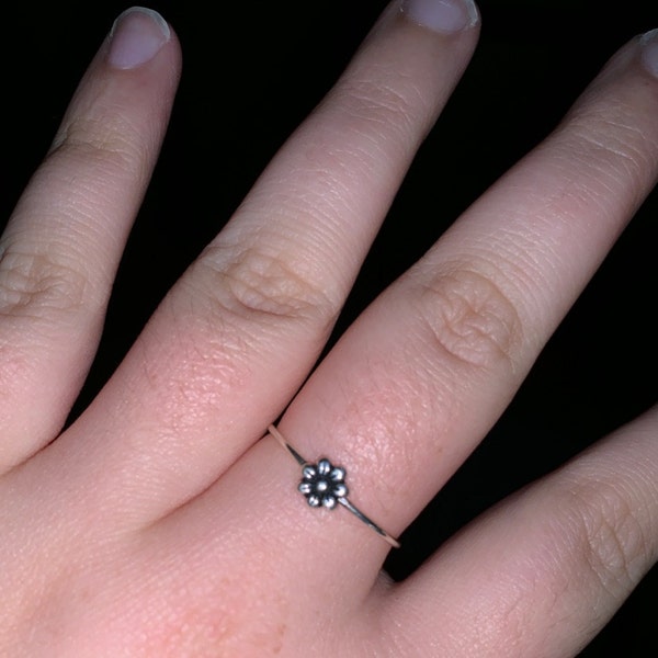 Sterling Silver Flower Ring, Sweet and Simple Floral Ring - Etsy