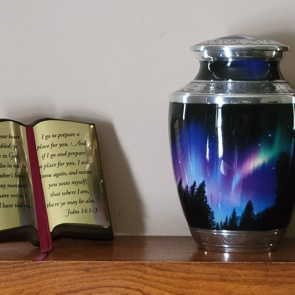 Northern Lights Cremation Urn: Hand-engraved Aurora Borealis Memorial ...