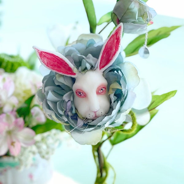 Alice in Wonderland (non) Talking Flowers "white Rabbit" Character ...