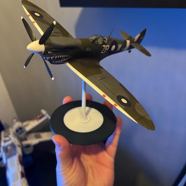 Scale Model Airplane Flight Stand With Roundel Base - Republic of China ...