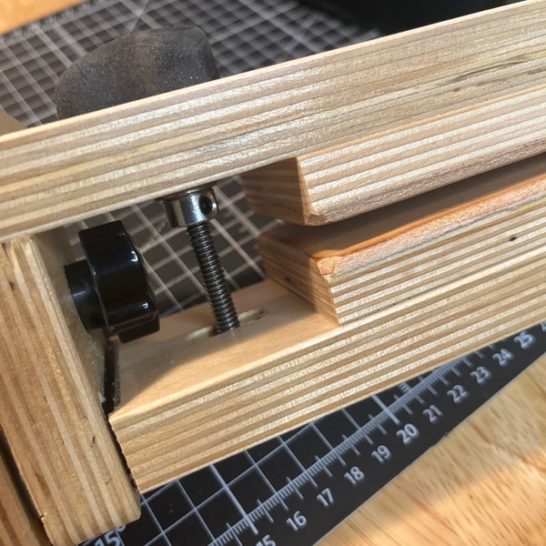 HV - Large Leather Craft Stitching Pony Vise (8" Fixed Clamping Space ...