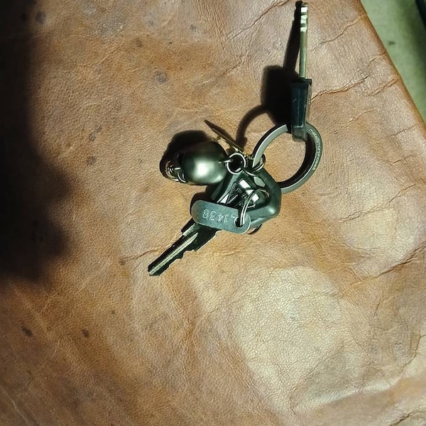 Metalmorphose 3D LIGHTHOUSE KEYCHAIN - Etsy