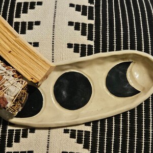 Snake Spirit Tray Black Sgraffito/shiny Glaze Off-white Clay Small ...