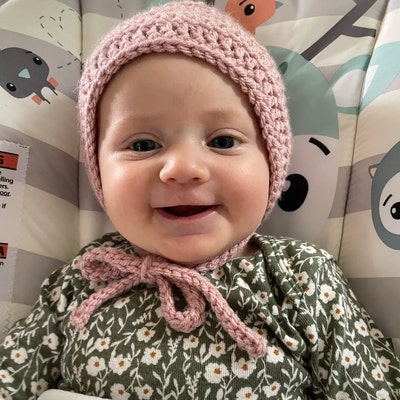Newborn Knit Baby Bonnet, Crochet Knitted Bonnet, Neutral Bonnet ...