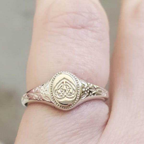 Unique Heart Morganite Claddagh Ring Gold Hand Ring Celtic Knot Ring ...