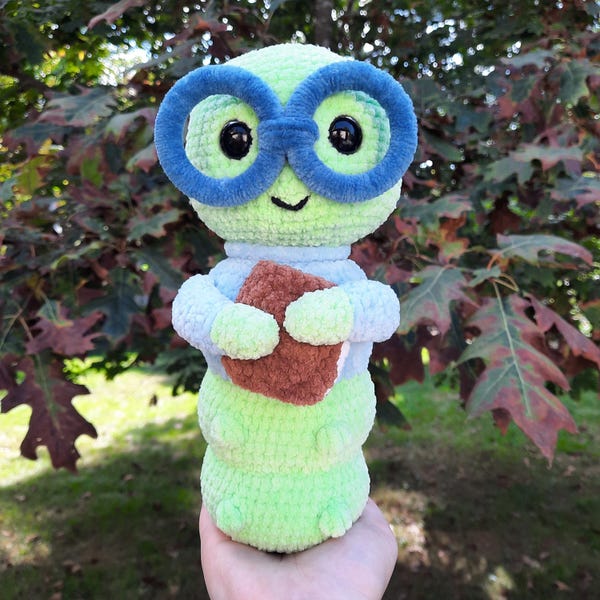 Blake Bookworm || Crochet Pattern PDF || Digital File Only - Etsy