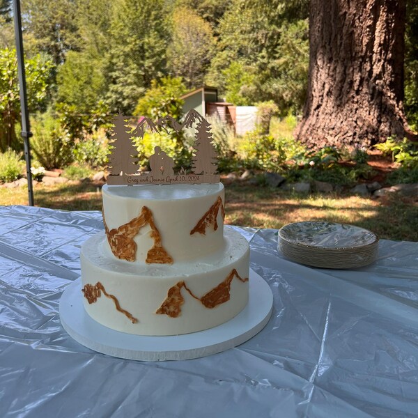 Mountain Wedding Cake Topper, Bride and Groom, Outdoor Wedding ...