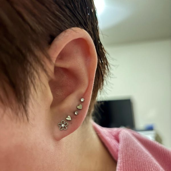 Heart Shape Tragus Stud, Threadless Flat Back Earring, Minimalist Style ...