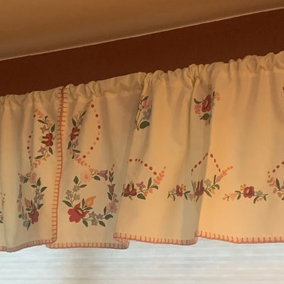 Hungarian Embroidered Centerpiece Hand Embroidered Table - Etsy