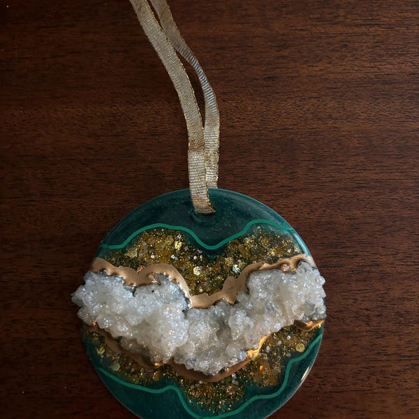Christmas Tree Ornaments, Geode Inspired With Resin - Etsy