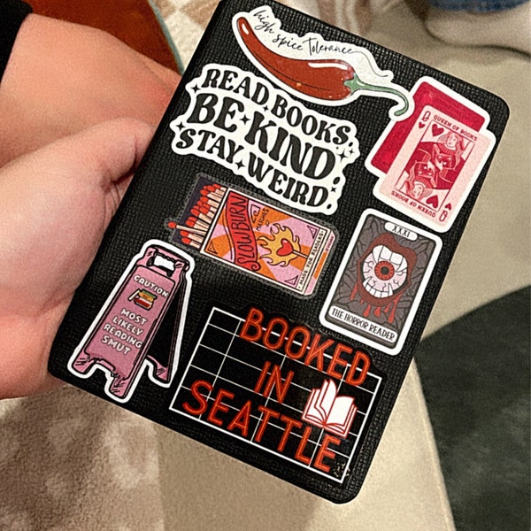 Queen of Books Vinyl Sticker - Etsy