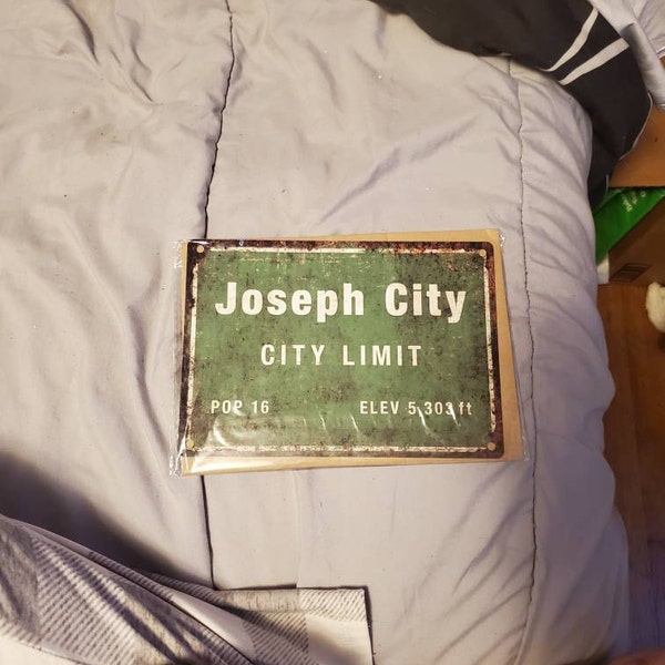 City Limits Sign, Custom Metal Sign, Personalised Gifts, Population ...