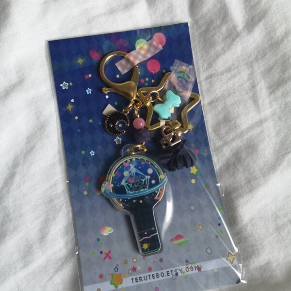 PENTAGON Lightstick Keychain / Acrylic Keychain - Etsy