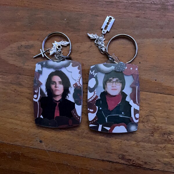 Razor to the Rosary My Chemical Romance Gerard Mikey Way Photocard ...