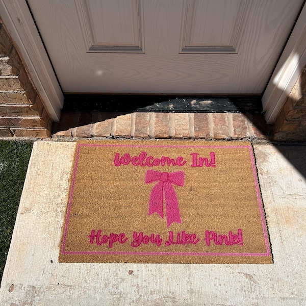 Cute Welcome Doormat - Pink Aesthetic Scalloped Entryway Mat - Girly ...