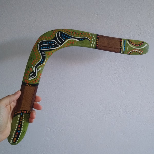 Traditional Animals Design |16 Inch | Returning Boomerang | Choose Left ...