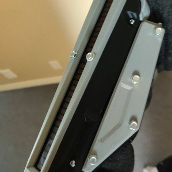 PULSE//V3:NANO Sound Reactive LED Cyberpunk Gauntlets (bracer Variant ...