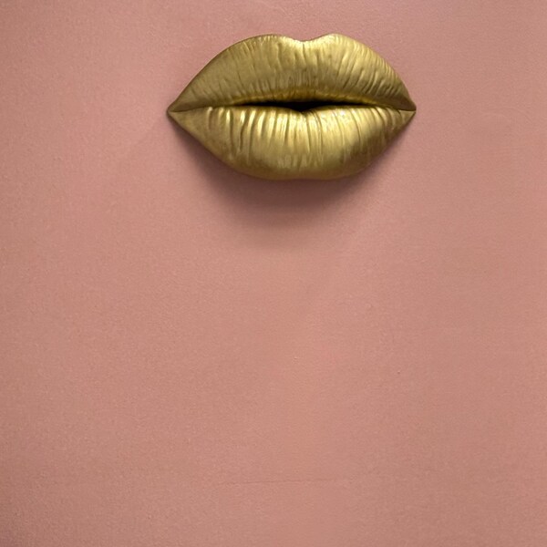 Lips Bitten Wall Art Hangable Decor - Gift for Women - Etsy