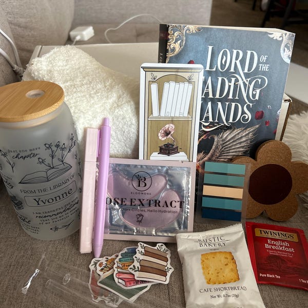 Blind Date With a Book Gift Set Box for Book Lover Club Gift Box for ...