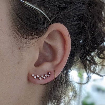 Minimalist Baby's Breath Ear Crawlers Flower Ear Climber Crawler ...