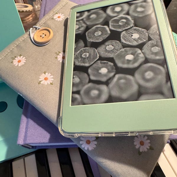 Daisy Flower Padded Kindle Sleeve for Kindle Basic, Kindle Paperwhite ...