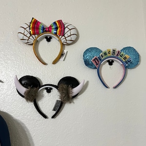 Decorated Mickey Ear Wall Displays 5 or 10 Packs - Etsy