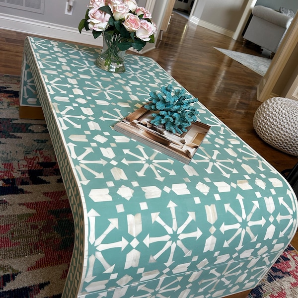 Handmade Wooden Bone Inlay Dining Table / Round Dining Table in Floral ...