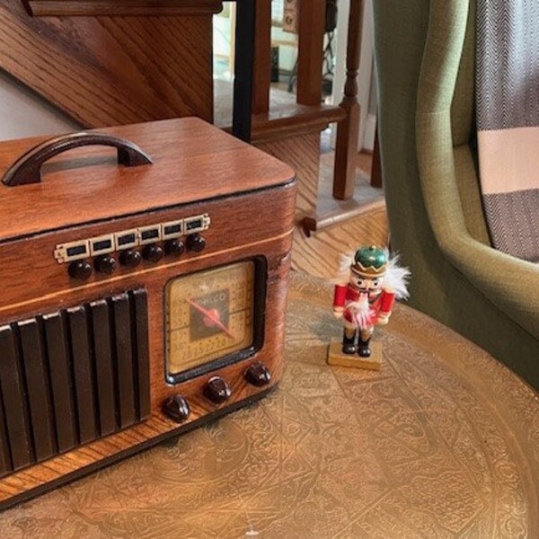 Vintage Cool 1948 Emerson Radio Model 1003 Now A Bluetooth Speaker Free ...