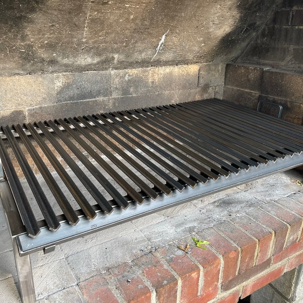 Argentine Grill | Iron Grill With V-shaped Angle Bars (5/8 X 1/8 ...