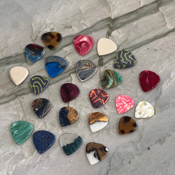 Galalith / Casein Guitar Pick - Faux Tortoise / Faton Macula Signature ...