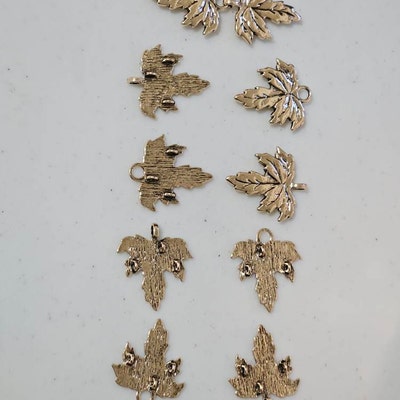 Leaves, Leaf 5 Cloak Clasp Sets in Silver or Gold - Etsy