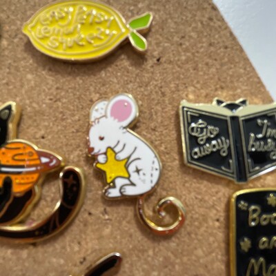Star-catching Mouse : a Cute Kawaii Pins Cute Enamel Pins Mouse Enamel ...