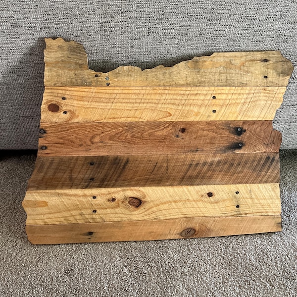 Rustic Maple Leaf Sign - Reclaimed Wood - Pallet Sign - Rustic Home ...