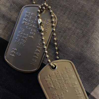 U.S. MILITARY Set PERSONALISED ARMY Dog Tags With Additional Red Medic ...