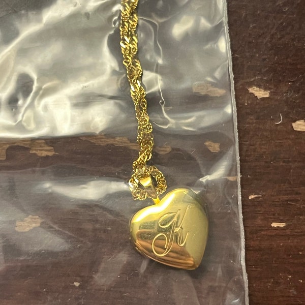 Initial Heart Locket Necklace by Caitlyn Minimalist • Gold Locket Photo ...